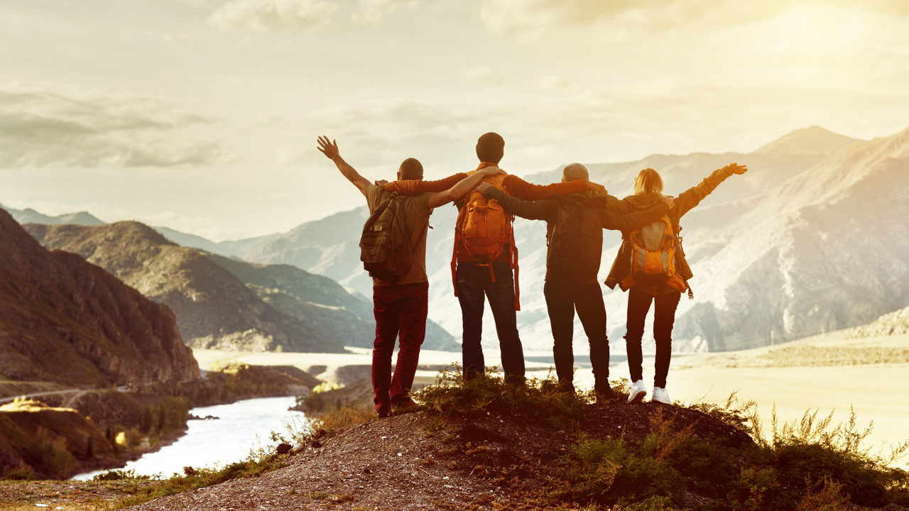 5 Ways New Couples Can Love Their Single Friends - Boundless